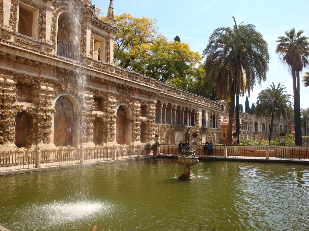 An Alternative Guide to Seville - Motoroaming